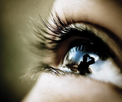 Lia lendo a vida: OLHARES